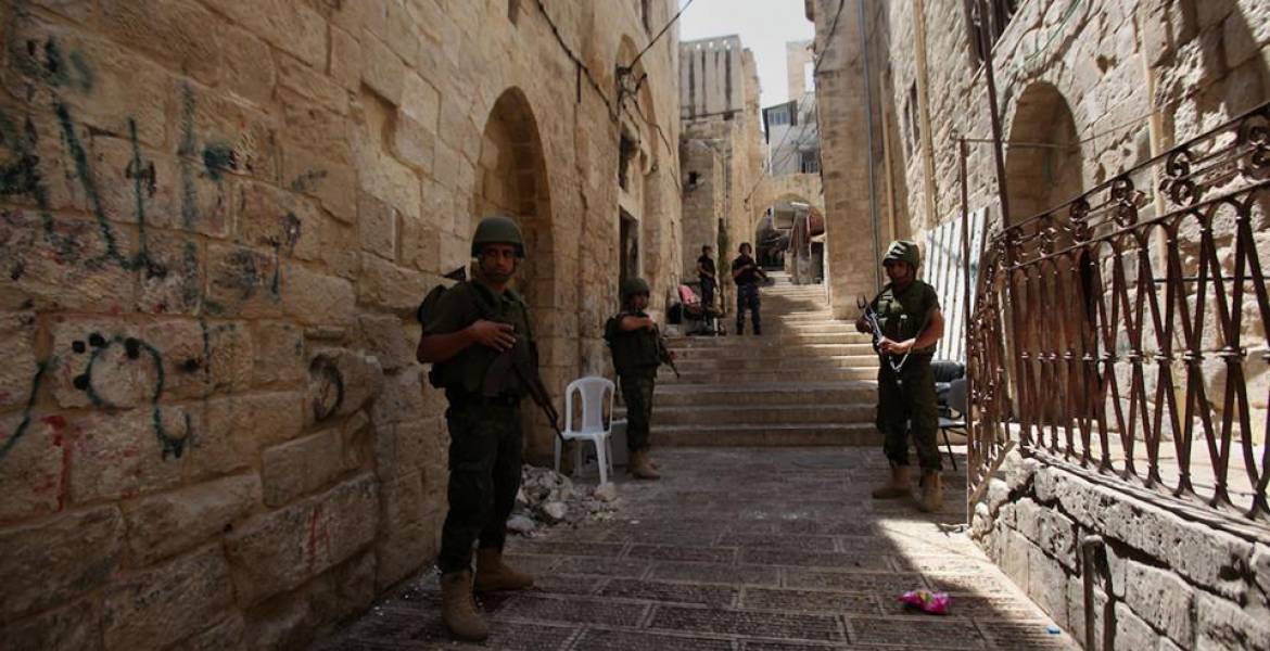 أجهزة الضفة تعتقل وتستدعي 5 مواطنين سياسيًا فلسطين الآن